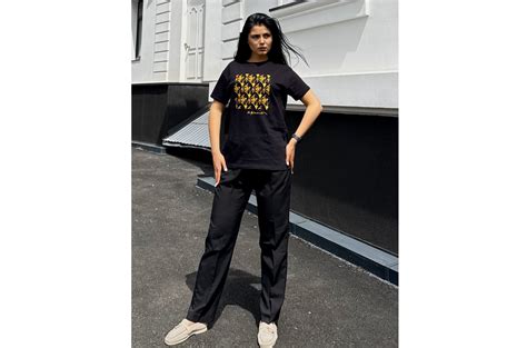 📖 Футболка вишита «Папороть за мотивом Василя Кричевського Розмір S Видавець Олександр Савчук