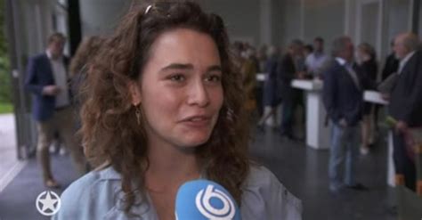 Vriendin Thierry Baudet Uit De Kleren