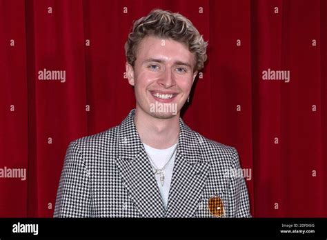 Magnus Ronning Attending The Ami Alexandre Mattiussi Menswear Fall