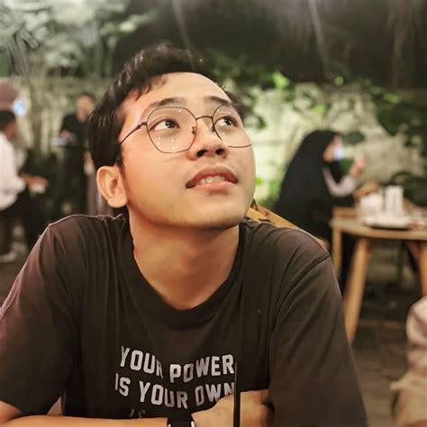Fauzan Akmal Fnakmal • Threads Say More