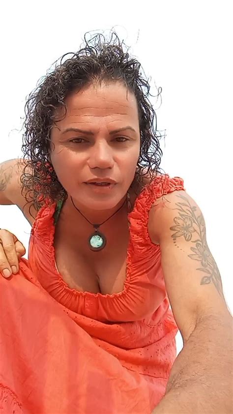 alguém de curitiba pra amizades sou mulher trans