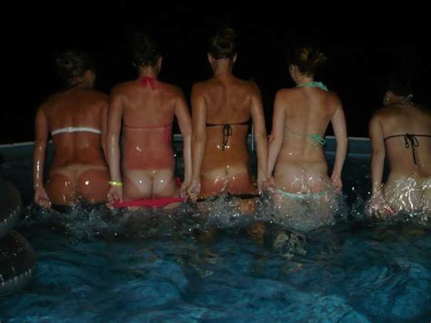 Showing Off In The Pool Porn Pic Eporner