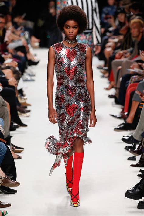 Los Diseños Con Los Que Paco Rabanne Cambió La Moda