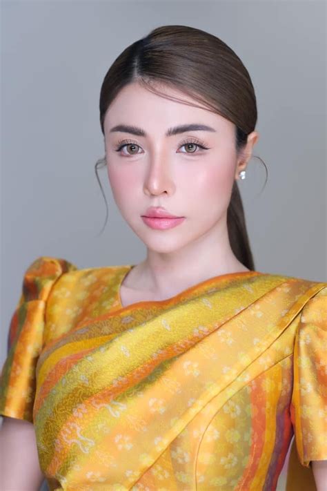 តុបតែងឈុតមួយនេះ សុខ ពិសី បង្ហាញភាពស្រស់ស្អាត គួរឲ្យស្រលាញ់ Khmerload