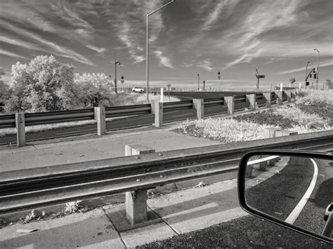 무료 이미지 검정색과 흰색 선로 고가 도로 수송 교차점 단색화 레인 2016 년 구름 난간 거울 모양 366 새크라멘토 무기 사이드 미러