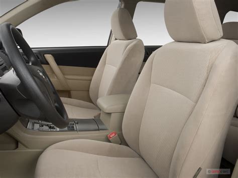 2010 Toyota Highlander 11 Interior Photos U S News