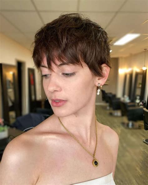 The 21 Best Pixie Cuts For Thick Hair To Be More Manageable