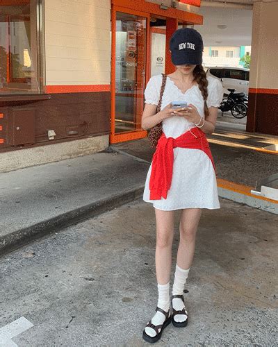 모던로브 🌴여름신상 헨드로 버클 게리 샌들 3color 데일리캐주얼페미닌심플이지룩휴가룩썸머룩꾸안꾸스트랩버클벨트샌들로우샌들스트랩샌들벨트버클