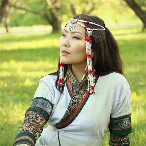 Traditional Mongolian Women