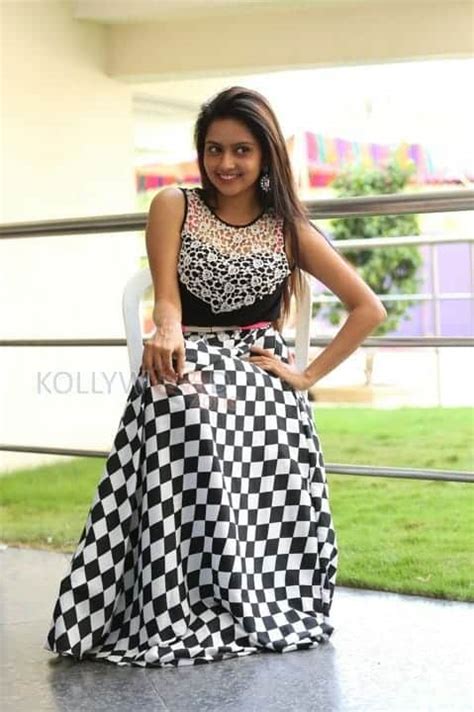 Actress Mahima Nambiar Photoshoot Stills 24 160886 Kollywood Zone