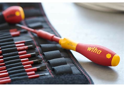 Wiha 18pc Slimvario Bit Holder Slim Screwdriver Set 1000v Vde Insulated 2831t18 4010995412319 Ebay