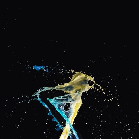 물이 튀는 축제 이미지 Freepik에서 무료 다운로드