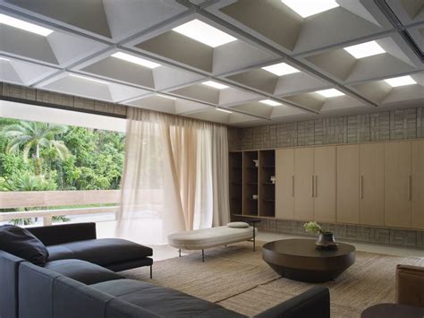 Merging Urban Oasis And Cityscape Retreat At The Blinker House Project