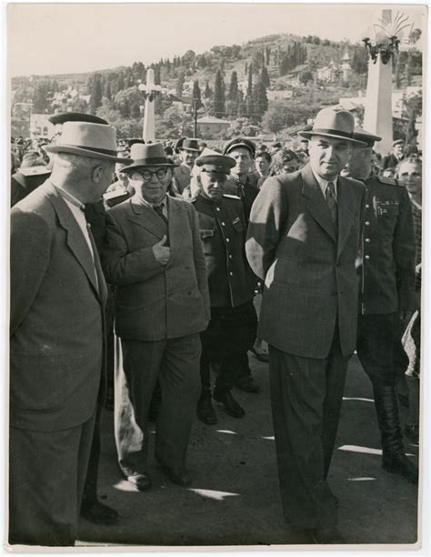 Iverieli აკაკი მგელაძე და სამხედრო პირები სოხუმის მთის პარკის გახსნის ცერემონიაზე