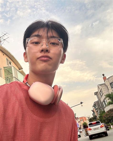 Choi Hyun Wook Diduga Unggah Foto Bugil Agensi Buka Suara