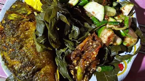 Foto Berbagai Menu Sederhana Warung Mak Eyot Bikin Lidah Bergoyang