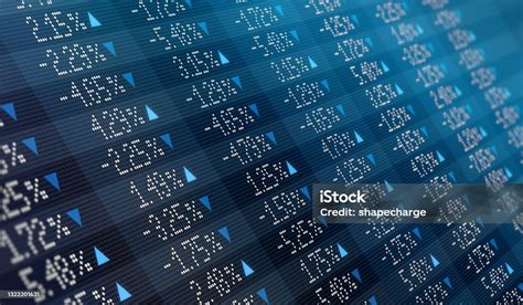 주식 시장의 상승과 하락 주식을 보여주는 숫자의 디지털 향상된 샷 데이터에 대한 스톡 사진 및 기타 이미지 데이터 초현대적 0명 Istock