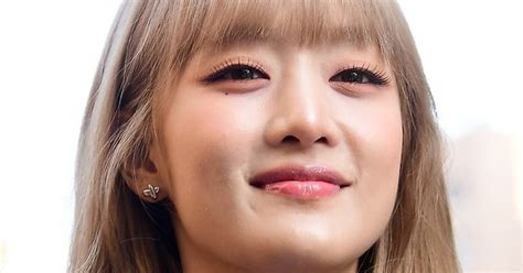[t포토] 민니 아래에서 봐도 깜찍해