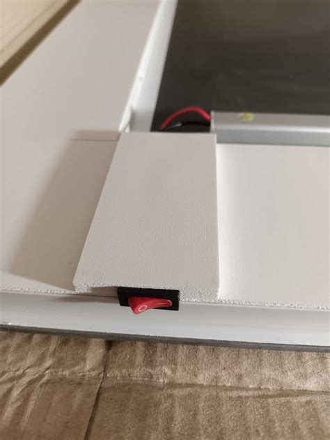 Красиве дзеркало з лед підсвіткою 60 80 см зеркало с подсветкой 2 380 грн Вікна двері