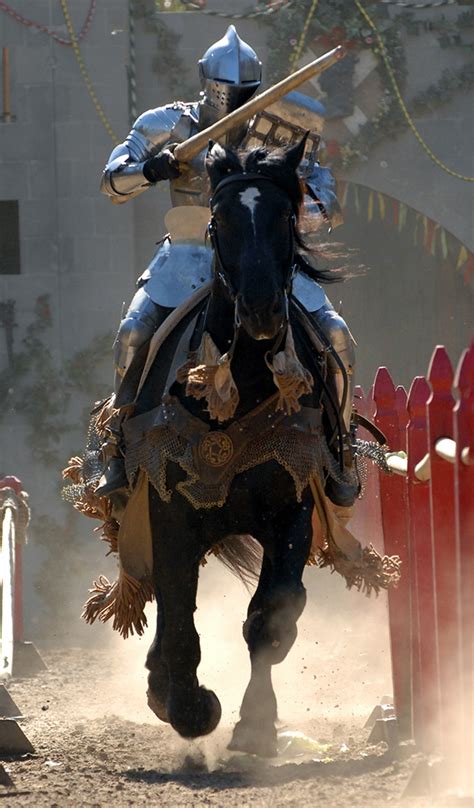 Joust: Khám Phá Ý Nghĩa, Cách Sử Dụng và Nguồn Gốc