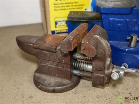 Irwin 5 Benchtop Vise 3 Benchtop Vise Roller Auctions
