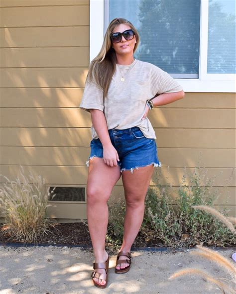 Mom Shorts Summer Outfits For Moms Casual Summer Outfits Curvy Outfits