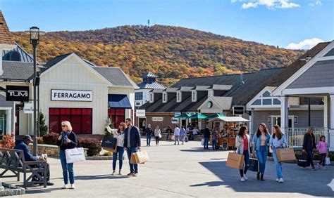 Woodbury Common Shopping Guide 2025 • Outlets Malls And Deals