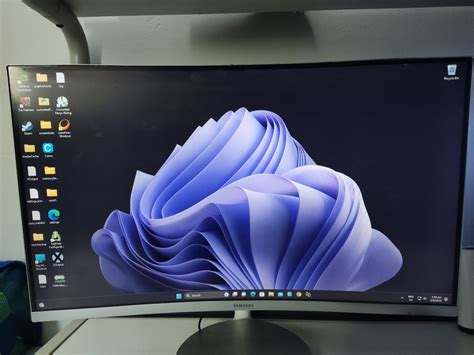 27inch Samsung Curve Monitor Built In Speakers Computers And Tech Parts And Accessories Monitor