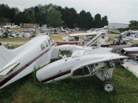 Kathryns Report Landing Area Overshoot Beechcraft 58p Baron N60sh