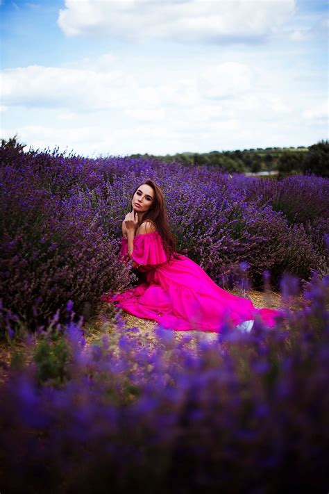 Фотосессия в лавандовом поле лаванда девушка
