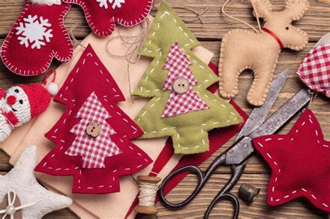 Святкові фантазії новорічні іграшки своїми руками Діана клуб