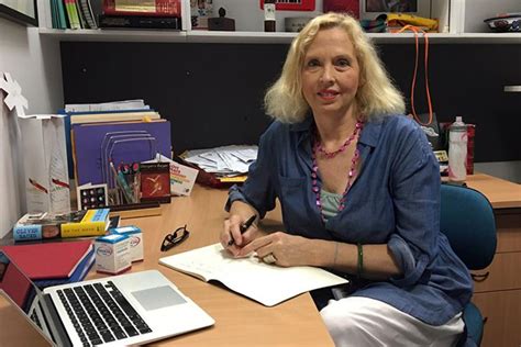 Associate Professor Edwina Wright Am Class Of 1973 Kilbreda College