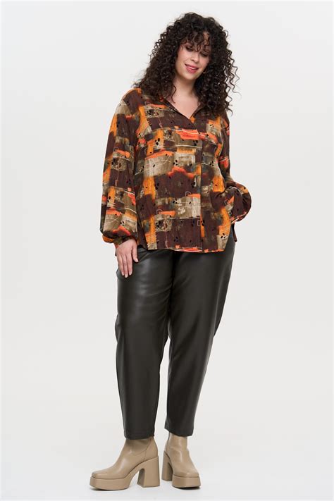 Стильная и модная женская одежда больших размеров новинки в Москве