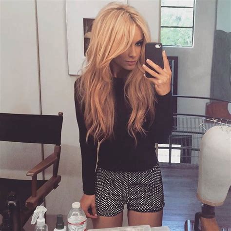 Like Our Page To See More Of Ellie Fitness Motivation Fitness Models Fitness Motivation