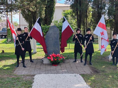 ზუგდიდში 9 აპრილის მემორიალი ყვავილებით შეამკეს Odishinews