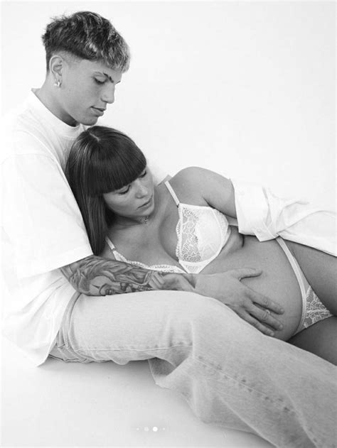 Pin De Nestor Lauman Em Alejandro Garnacho Casais Famosos Foto E Video Famosos