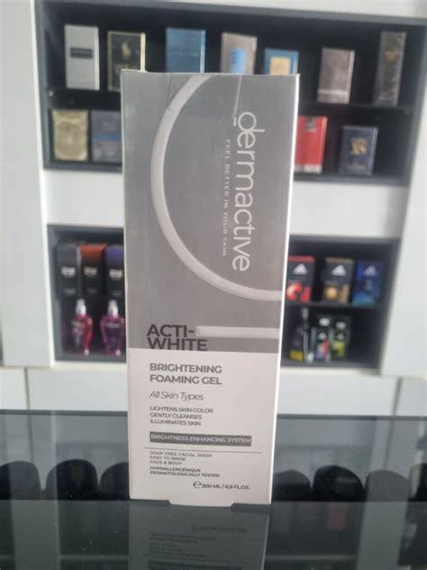 ديرماكتيف اكتى وايت غسول فوم لتفتيح البشرة 200مل صيدليات جاردينيا