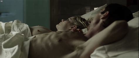 Naked Jennifer Jason Leigh In The Machinist