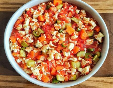 طرز تهیه سالاد مشهدی با رب گوجه با طعم عالی و ماندگاری طولانی مجله کوروش