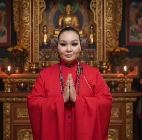 Үзмэрч Сийлэн Хайр сэтгэл гэр бүл дуудах тогтвортой Facebook