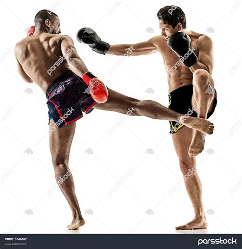 کیک بوکسینگ موی تای مردان کیک بوکسور بوکس ایزوله 1644092