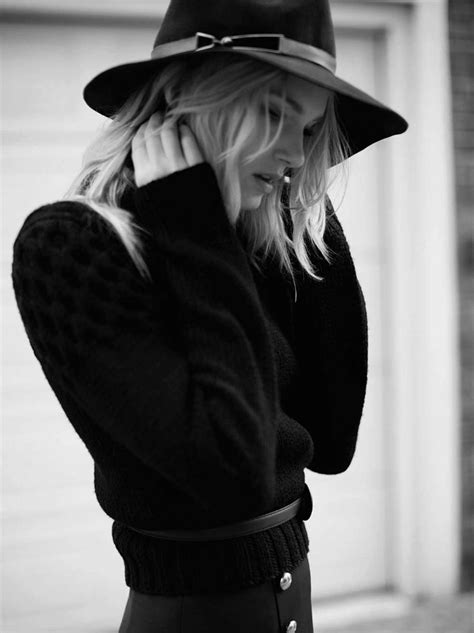 Фото Девушка в шляпе