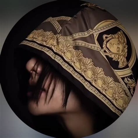 小貂貂貂貂 Ljc2 • Threads Say More 小貂貂貂貂 Ljc2 • Threads Say More