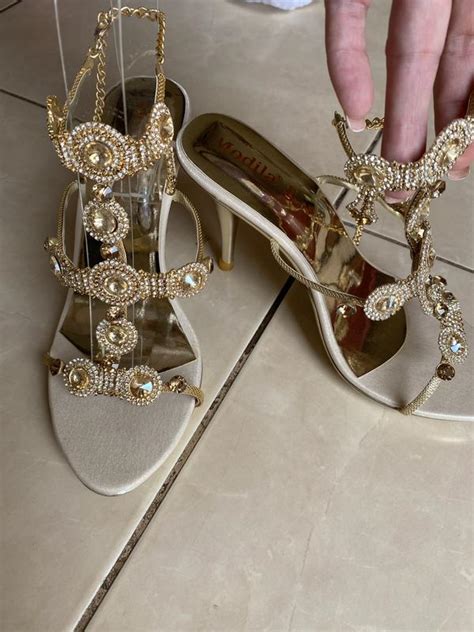 Ексклюзивні босоніжки — ціна 3800 грн у каталозі Босоніжки Купити жіночі речі за доступною ціною