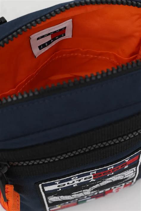 Сумка на плечо с принтом TJM Archive Tommy Hilfiger - цена 7990 ...