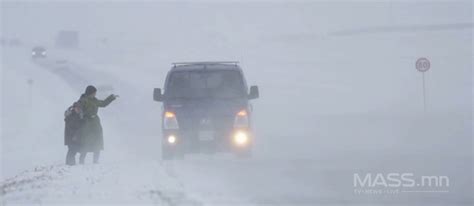 Ихэнх нутгаар хүчтэй салхитай хүйтний эрч нэмж чангарахыг онцгойлон анхааруулж байна