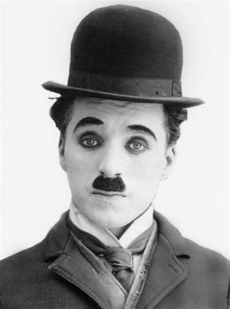 Chaplin Is For The Ages Retratos Famosos Retratos Em Preto E