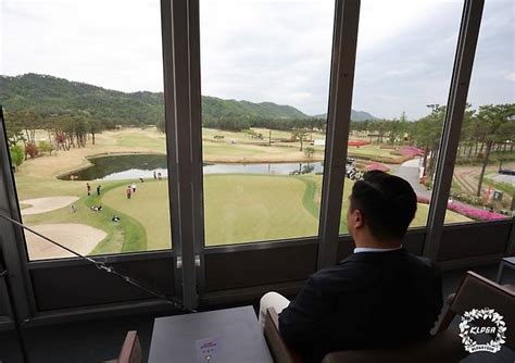 오후 2시 비가 그치자 곳곳에서 파이팅” Klpga 챔피언십 웨더아이 덕분 낙뢰·강우 다 잡아내 Ss 현장속으로