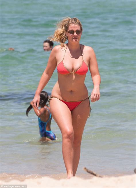 10 Sexy Hot Kitty Spencer Bikini Pics