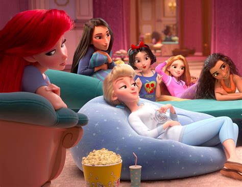 만화 새로운 주먹왕 랄프2 스틸것 새로운 복장의 디즈니 프린세스